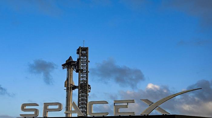 SpaceX plans up to 30% IPO share allocation for retail investors ...